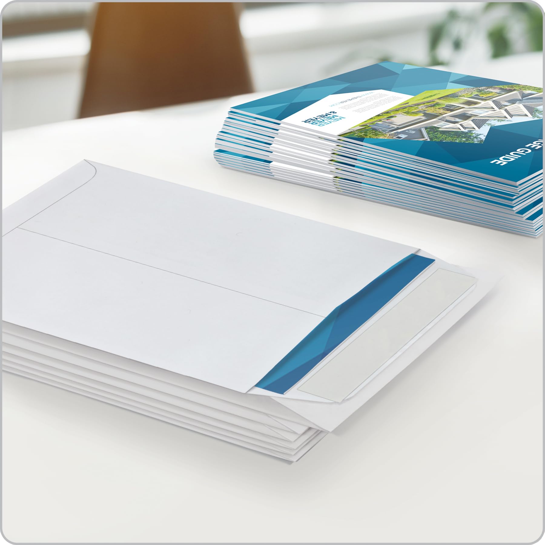 Columbian Catalog Envelopes, 6" x 9", Release & Seal Self-Sealing Closure, 28 lb White Wove, 100 per Box (COLO652)