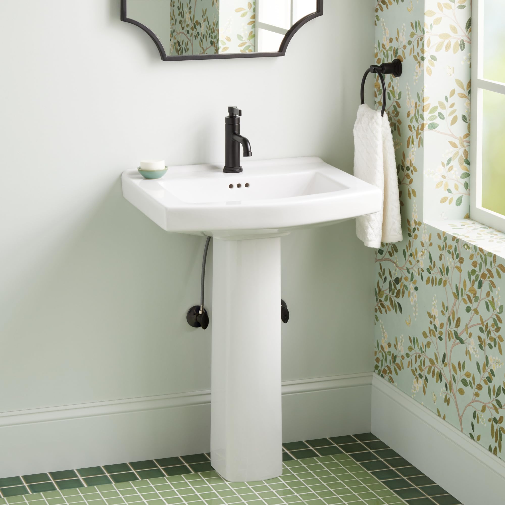 Signature Hardware 953883-1 Pennfield 24" Porcelain Pedestal Bathroom Sink with Overflow and Single Faucet Hole - White