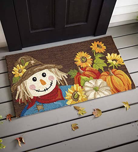 Plow & Hearth Indoor/Outdoor Scarecrow Hooked Polypropylene Accent Rug, Textured Floor Covering, Durable, Easy to Clean, Fade-Resistant, High-Traffic, Pet-Friendly, 24" x 42"