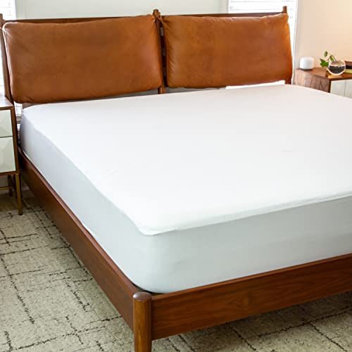 Flash Furniture Capri Comfortable Sleep Premium Fitted Waterproof, Vinyl Free Mattress Protector - Comfortable, Breathable, Quiet, Quilted Fabric Protection - Queen ,White