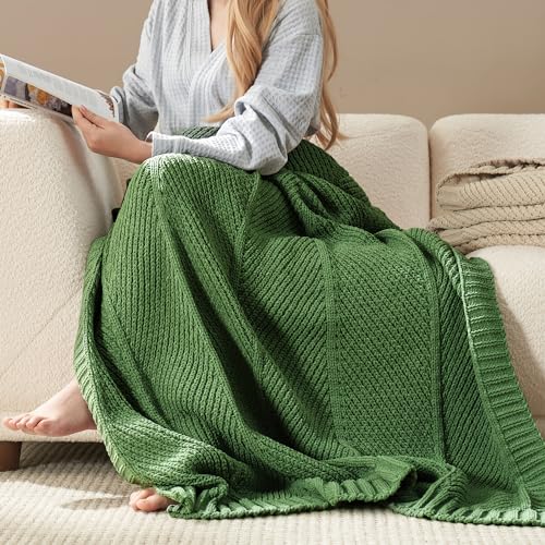 Amélie Home Cable Knit Throw Blanket for Couch, Chenille Knitted Chunky Knit Blanket with Chevron Texture Non-Shedding, Decorative Farmhouse Soft Blanket for Home Sofa Chair Bed, Green, 50x 60