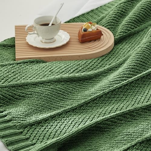 Amélie Home Cable Knit Throw Blanket for Couch, Chenille Knitted Chunky Knit Blanket with Chevron Texture Non-Shedding, Decorative Farmhouse Soft Blanket for Home Sofa Chair Bed, Green, 50x 60