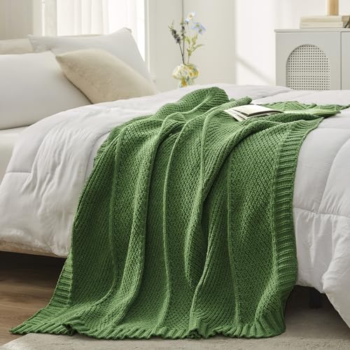 Amélie Home Cable Knit Throw Blanket for Couch, Chenille Knitted Chunky Knit Blanket with Chevron Texture Non-Shedding, Decorative Farmhouse Soft Blanket for Home Sofa Chair Bed, Green, 50x 60
