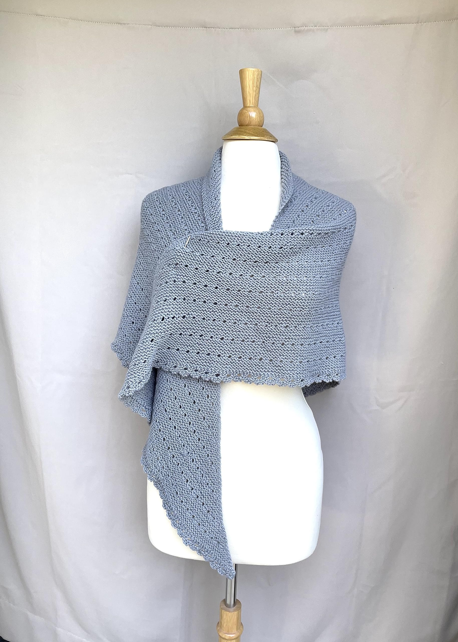 Gray Shawl Wrap in Merino Wool, Hand Knit Shoulder Shawl or Large Scarf with Scallop Lace Design, Vintage Style