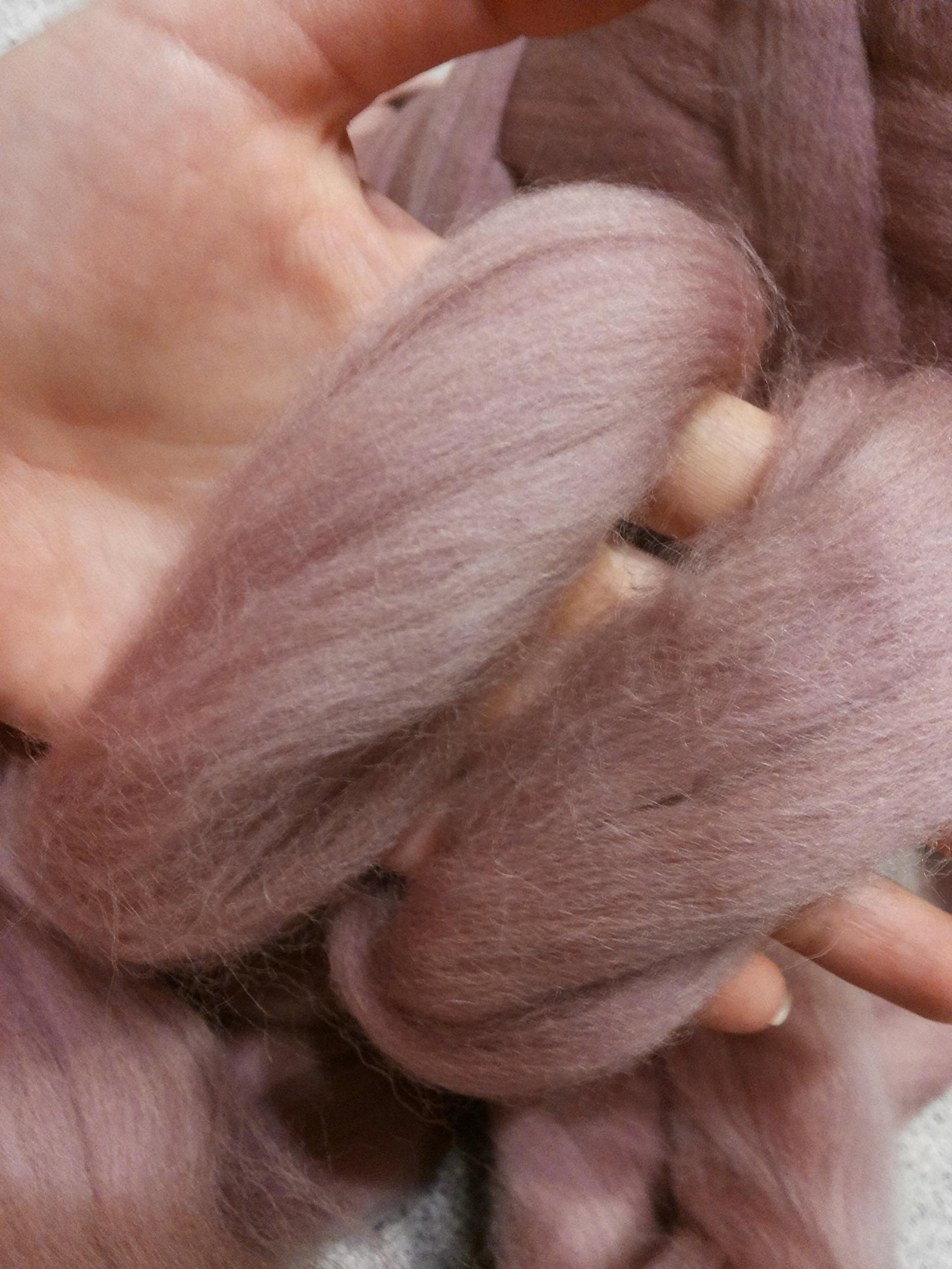 Merino wool yarn - chunky blanket - throw - quilt - yarn for blanket - giant yarn - giant loop - arm knit - wool top roving spinning - mother's day - eastern - cheap - giant knitting - wall hanging