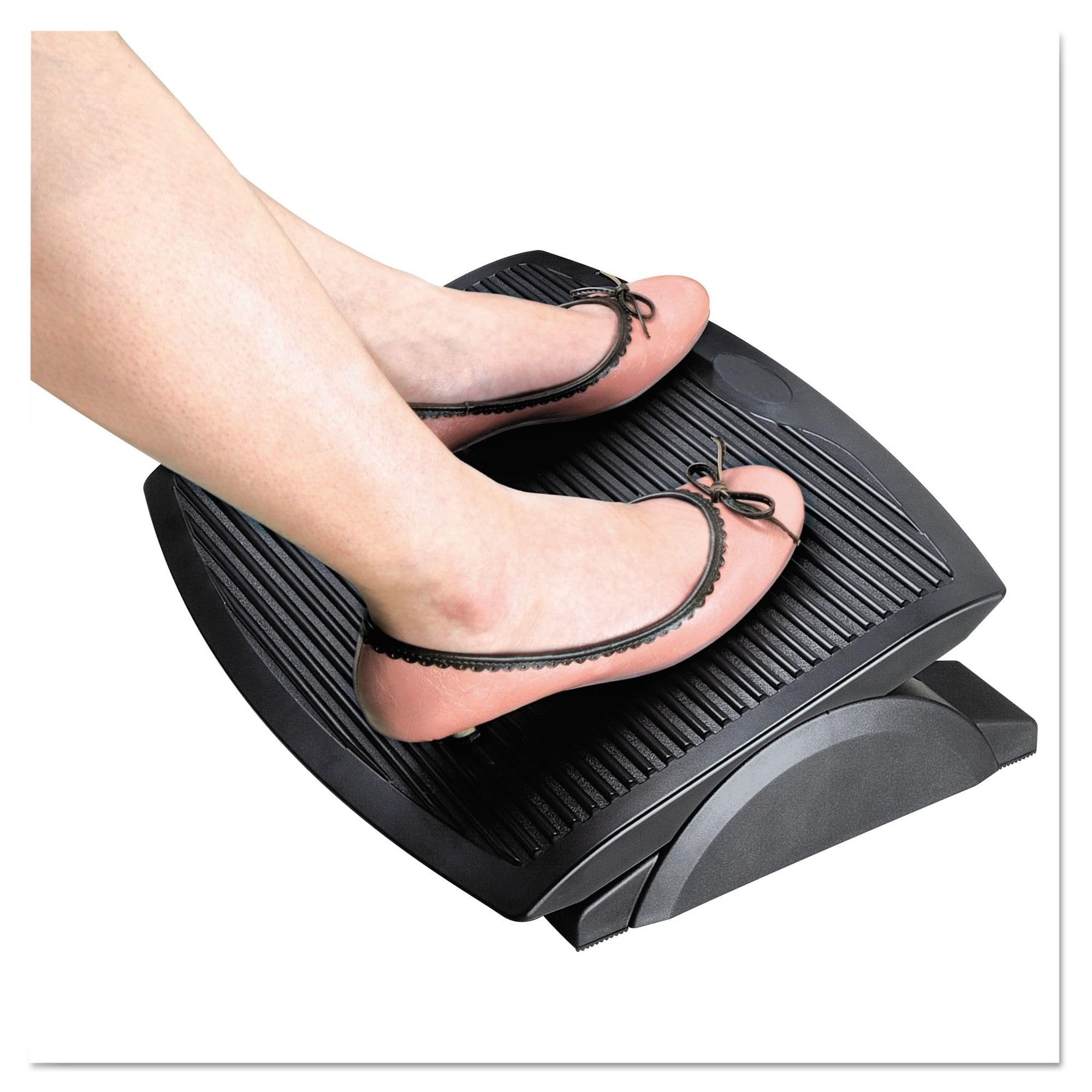 Alera ALEFS312 3.38 in. - 5.13 in. x 13.75 in. x 17.75 in. Ergo Tilt Footrest - Black