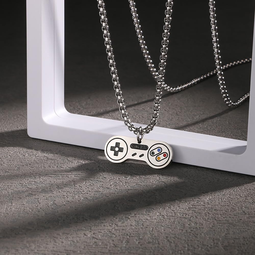 通用 3Pcs Vintage Enamel Game Console Pendant Necklace Set,Punk Hip Hop Video Game Controller Clavicle Chain Necklace Choker Necklace Jewelry for Women Men (Silver 3Pcs)