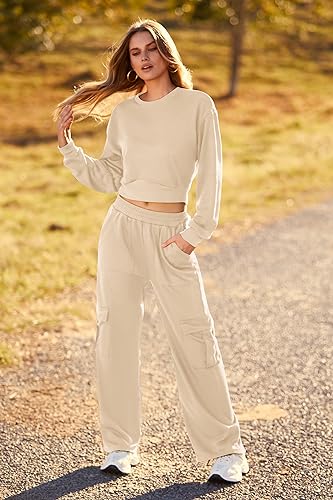 PRETTYGARDEN Womens Fall 2 Piece Outfits Sweatsuits Sets Long Sleeve Crop Tops Sweatshirt Wide Leg Cargo Pants with Pockets (Beige,Medium)
