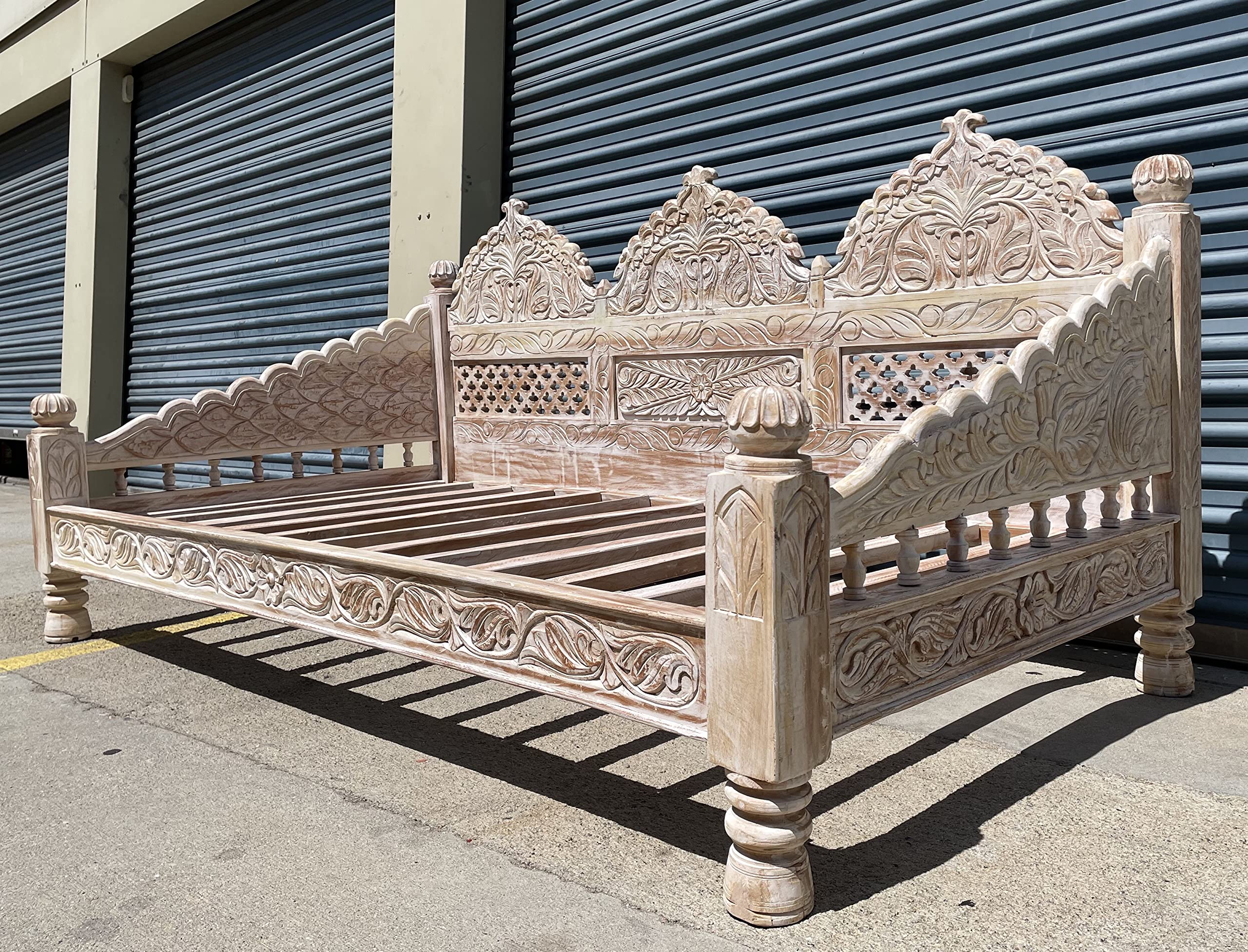 Worldcraft Industries Wooden Carved Jhula Arch Day Bed, Cream Percentage Finish. Hand Crafted from Solid Indian Mahogany Wood (Day Bed Sofa: 44Dx83Wx40H)