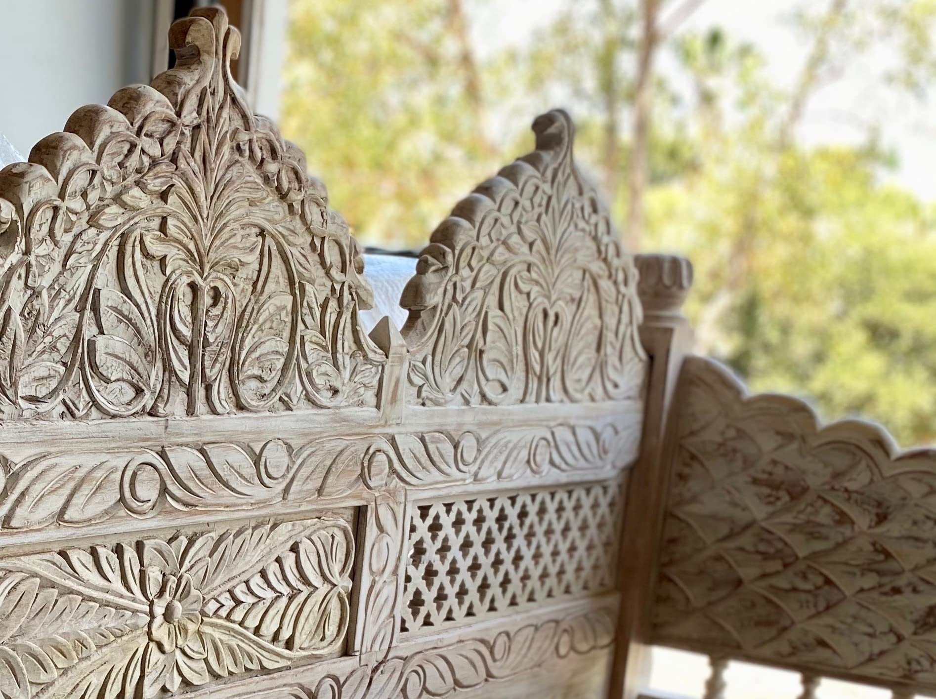 Worldcraft Industries Wooden Carved Jhula Arch Day Bed, Cream Percentage Finish. Hand Crafted from Solid Indian Mahogany Wood (Day Bed Sofa: 44Dx83Wx40H)