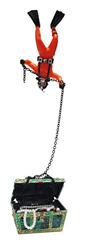 Penn-Plax Aquarium Decoration with Moving Treasure Chest, Floating Diver, and Bubble Action 4 Inches High