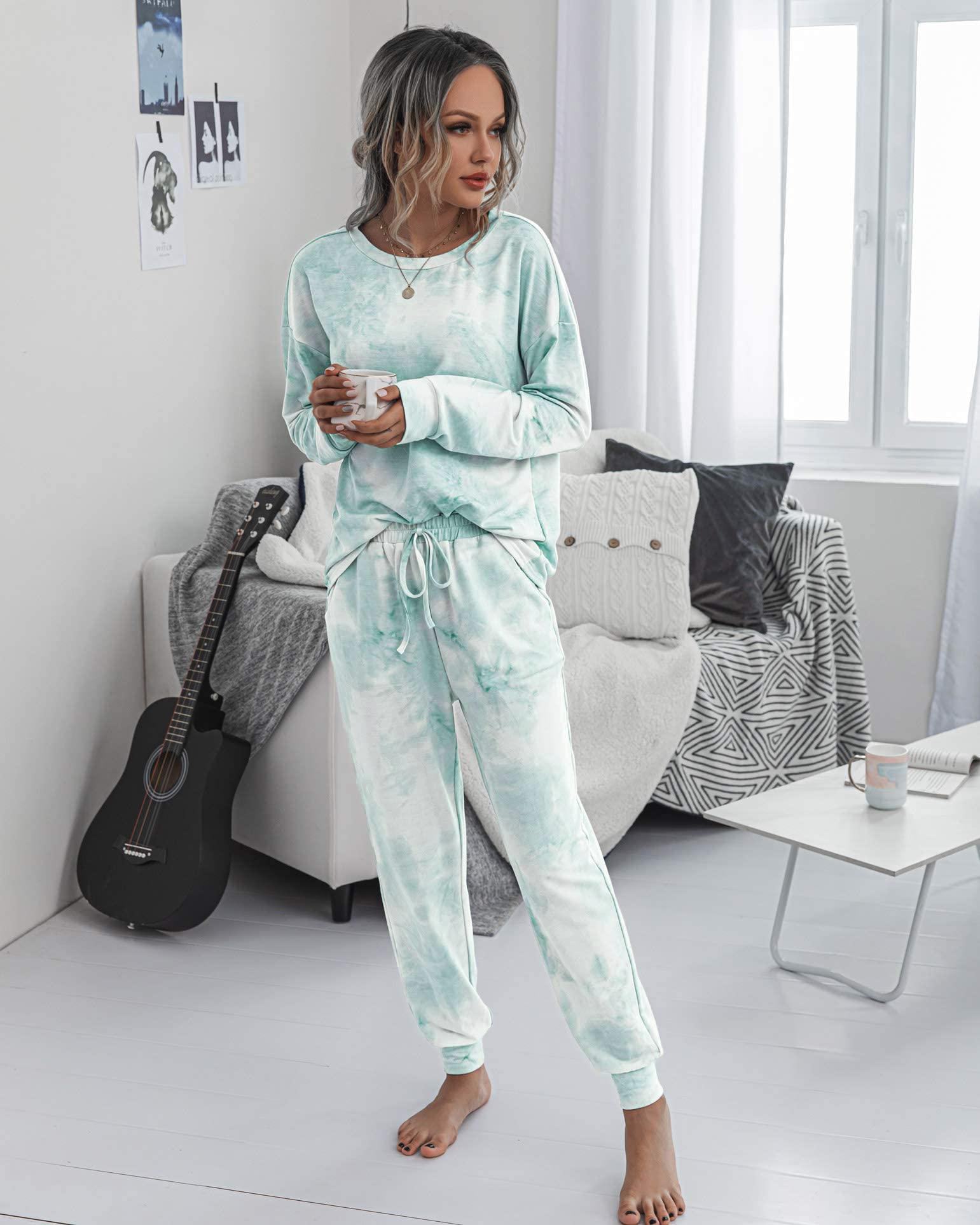 PRETTYGARDEN Women's Tie Dye Two Piece Pajamas Set Casual Long Sleeve Sweatshirt with Long Pants Loungewear (Green,X-Large)