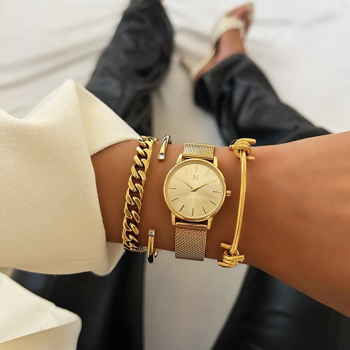 MVMT Avenue Women's Watch - Classic Minimalist Style - 3 ATM/30 Meters Water Resistance - 28 mm