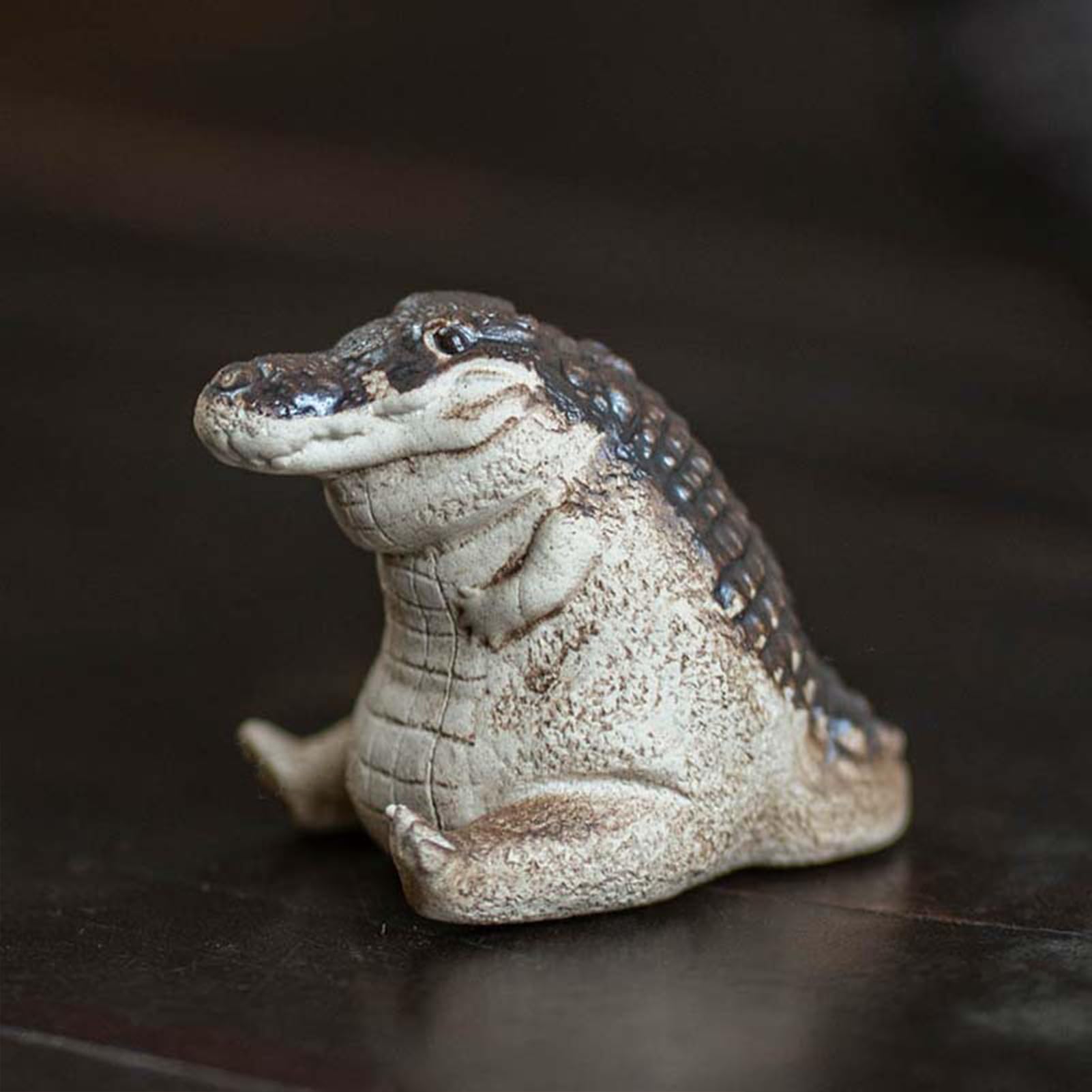 oldqyou Tea Pet Creative Alligator Decor Ornament Figurine Handmade Ceramic,Chubby Crocodile,Tea Pet Mini Cute Statue Living Room Desk Pet Tea Table Decor Tearoom Gifts (Crocodile-c 1PCS)