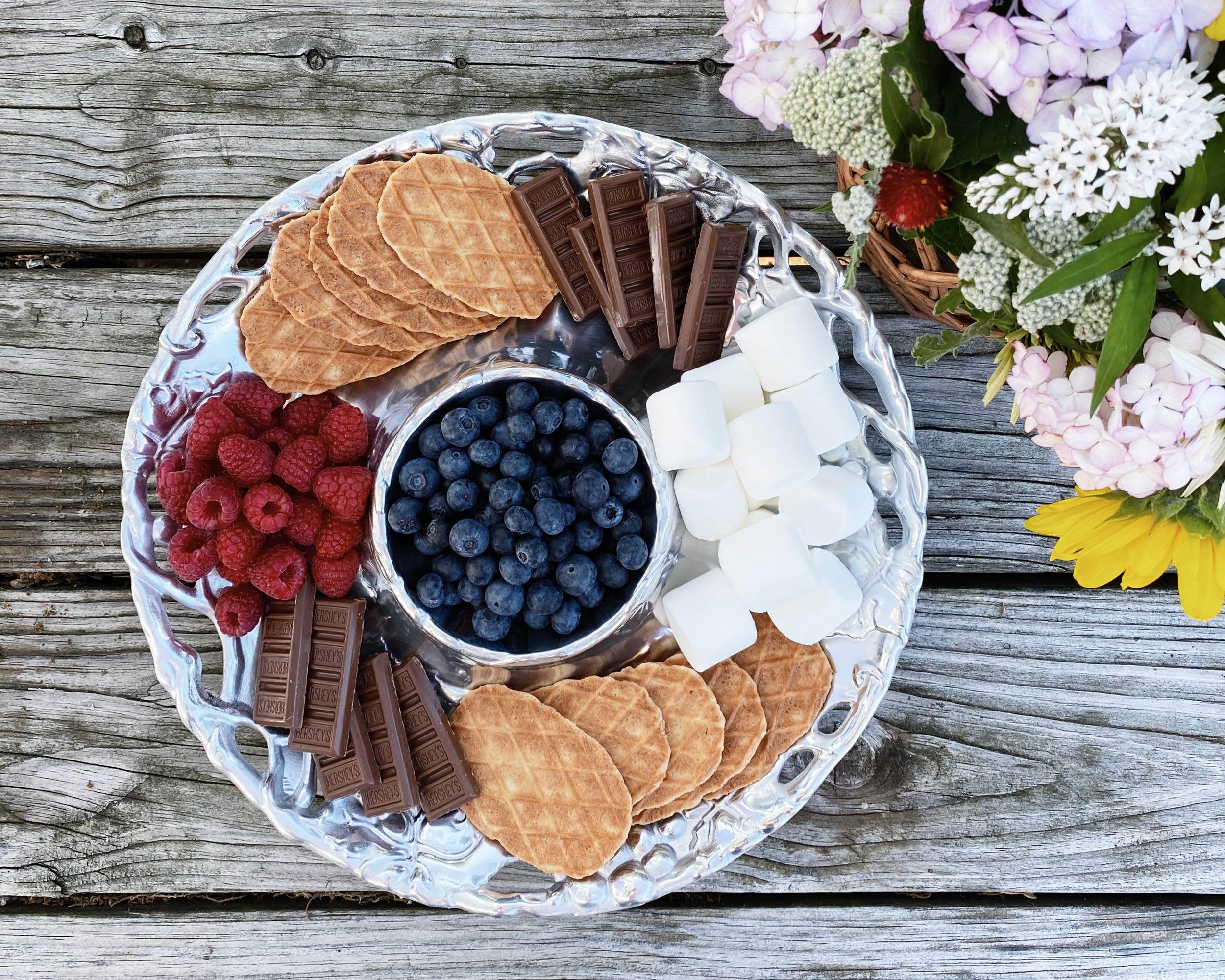 Arthur Court Designs Metal Grape Chip and Dip Platter in Grape Pattern Sand Casted in Aluminum with Artisan Quality Hand Polished Designer Tarnish-Free 14 inch Diameter