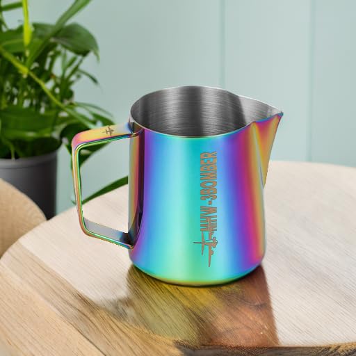 MHW-3BOMBER Milk Frothing Pitcher 16.9oz/500ml Latte Art Pitcher Stainless Steel Espresso Steaming Pitcher Colorful Barista Milk Jug P5911C