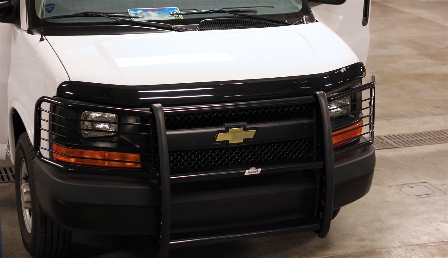 Go Rhino! (3155MB 3000 Series StepGuard Grille and Brush Guard