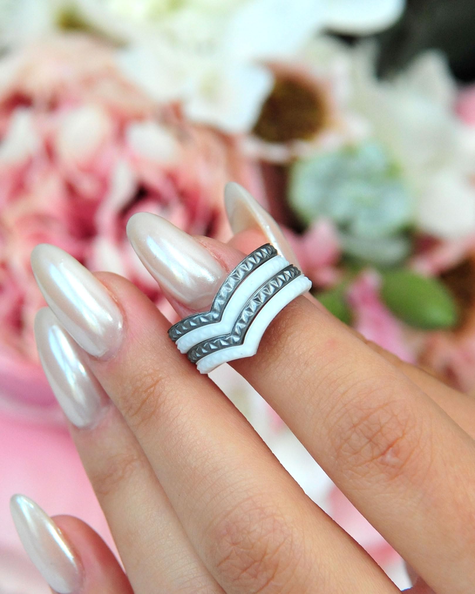 Rinfit Silicone Rings for Women - Rubber Wedding Bands Womens - Stackable Silicone Rings Couture - Patented Design - 3 White & 2 Silver, Size 5