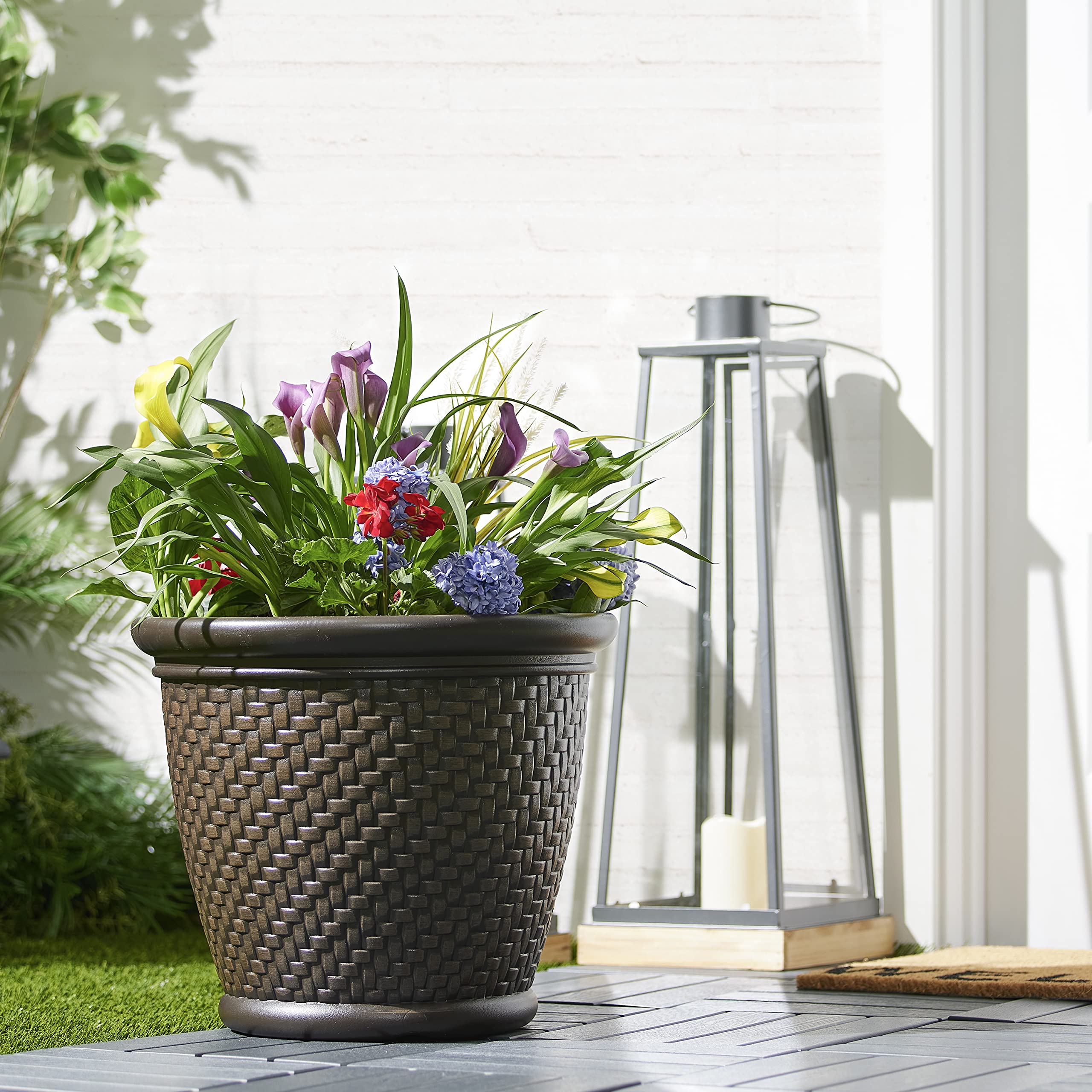 Suncast 1807J4 TRV174255 18" x 16.5" Resin Planter-Lightweight Contemporary Flower Po, Dark Brown