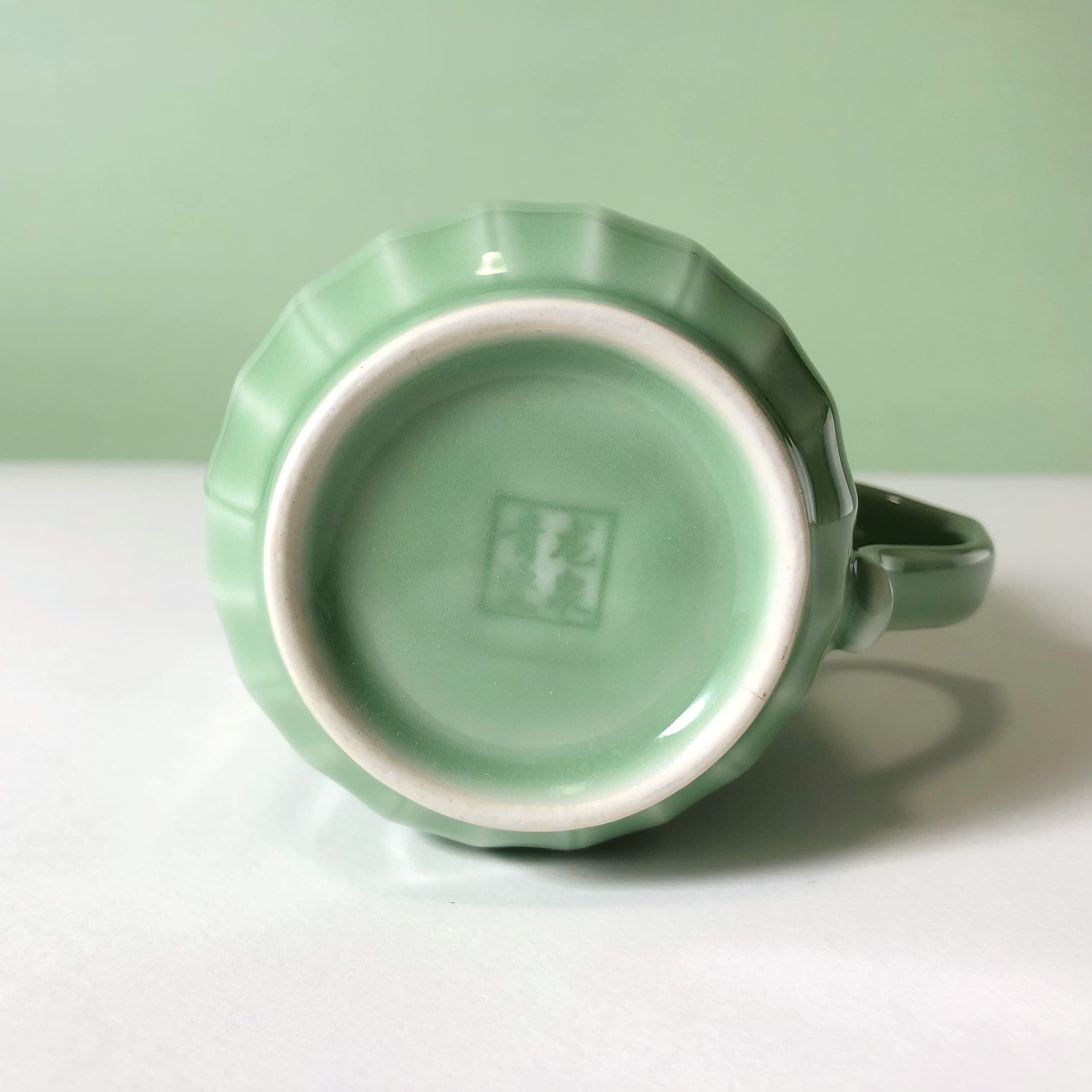 Tingyework Porcelain Lotus Tea Cup with Lid and Handle, 12 oz Unique Coffee Mug, Microwave Dishwasher Safe, Gifts for Women and Men, Aesthetic Chinese Celadon 1 Pack (Olive Green)