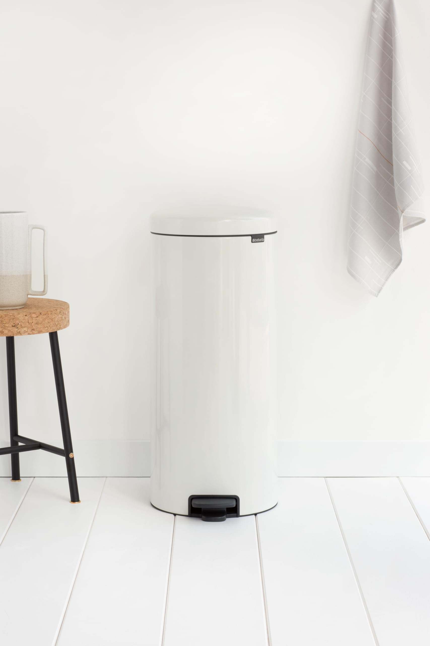 Brabantia 114748 Pedal Bin newIcon with Metal Inner Bucket, 30 Litre - White