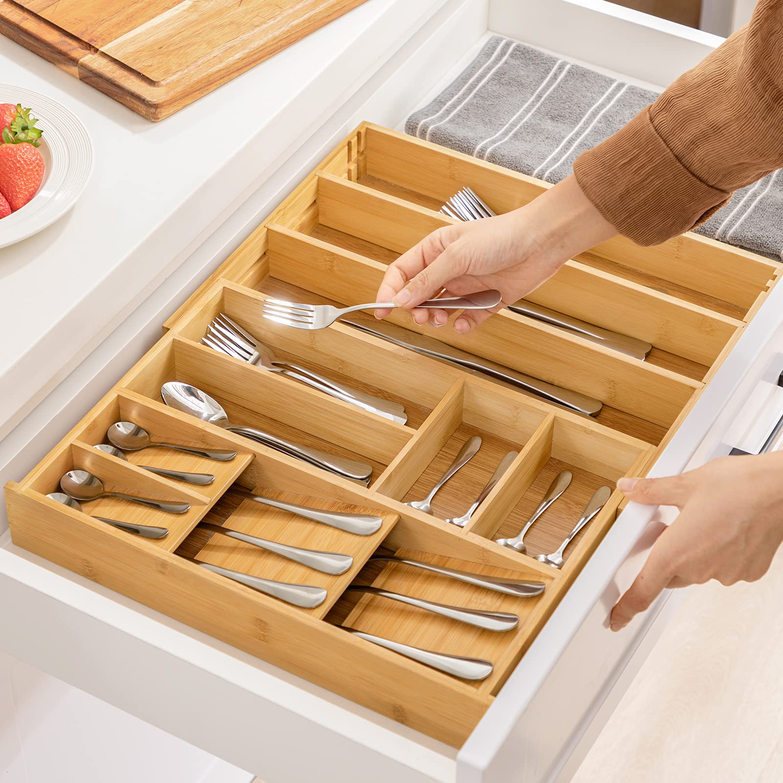 Oyydecor Bamboo Kitchen Drawer Organizer-Expandable Silverware Organizer for Utensil Holder, Cutlery Tray with 2 Removable Drawer Dividers, Adjustable for Kitchen Utensils and Flatware Organizer
