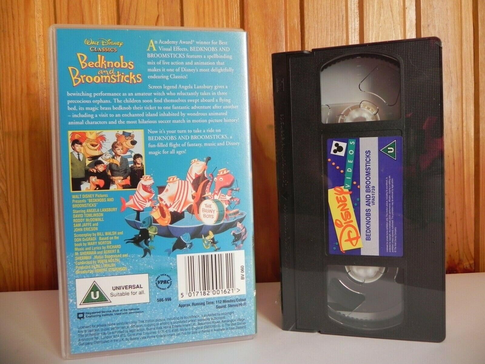 Bedknobs and Broomsticks [VHS]