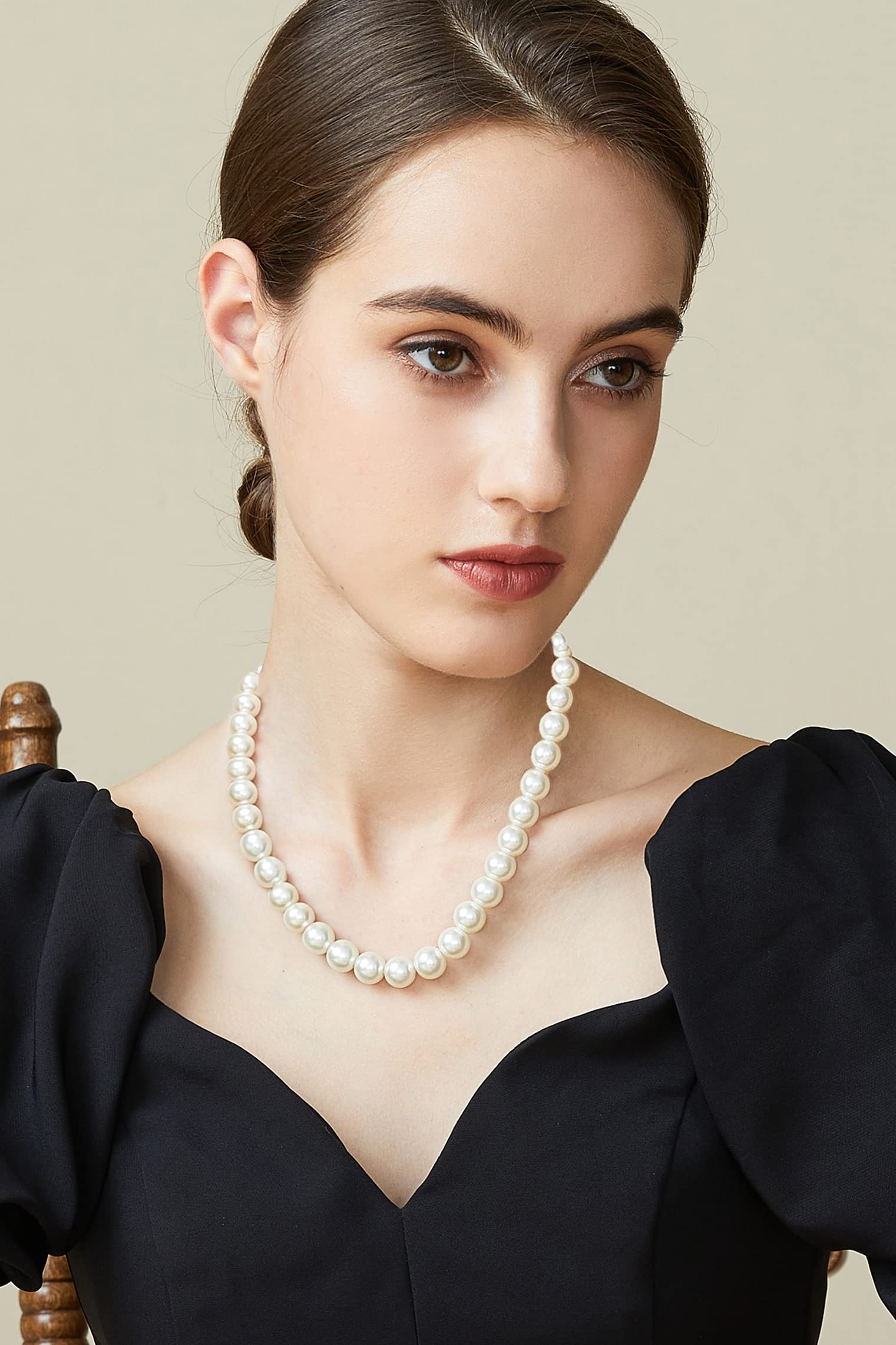 BABEYOND Round Imitation Pearl Necklace Wedding Pearl Necklace for Brides