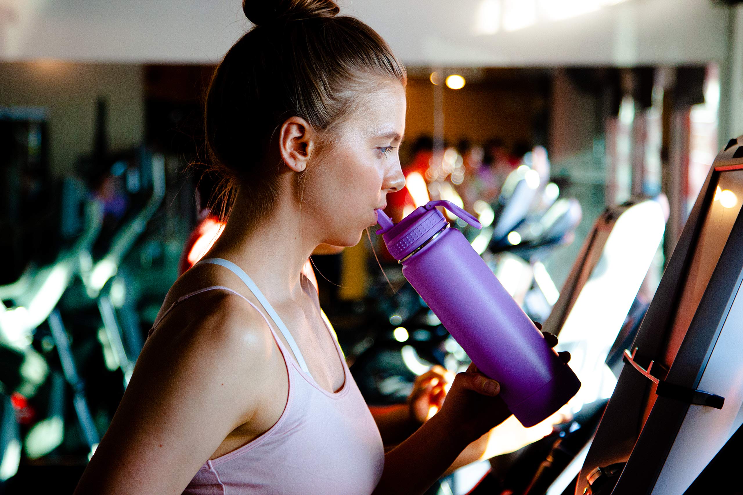 Takeya Actives Water Bottle with Straw Lid - Durable & Easy-Care Water Bottle with Stainless Steel Insulation - BPA-Free Lid with Carry Handle & Straw - Dishwasher-Safe - 24 oz, Lilac