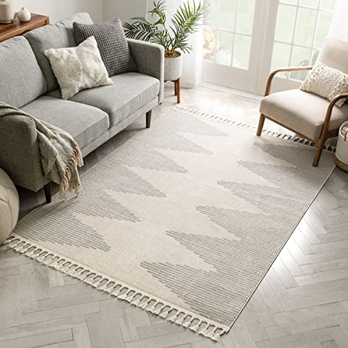 Well Woven Zella Grey Tribal Diamond Medallion (5'3" x 7'3") Area Rug