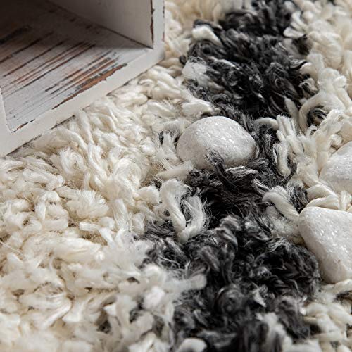 Boho Shag Rug in Cream with Modern Diamond Pattern, Scandinavian Design, Size:6'7" x 9'2"