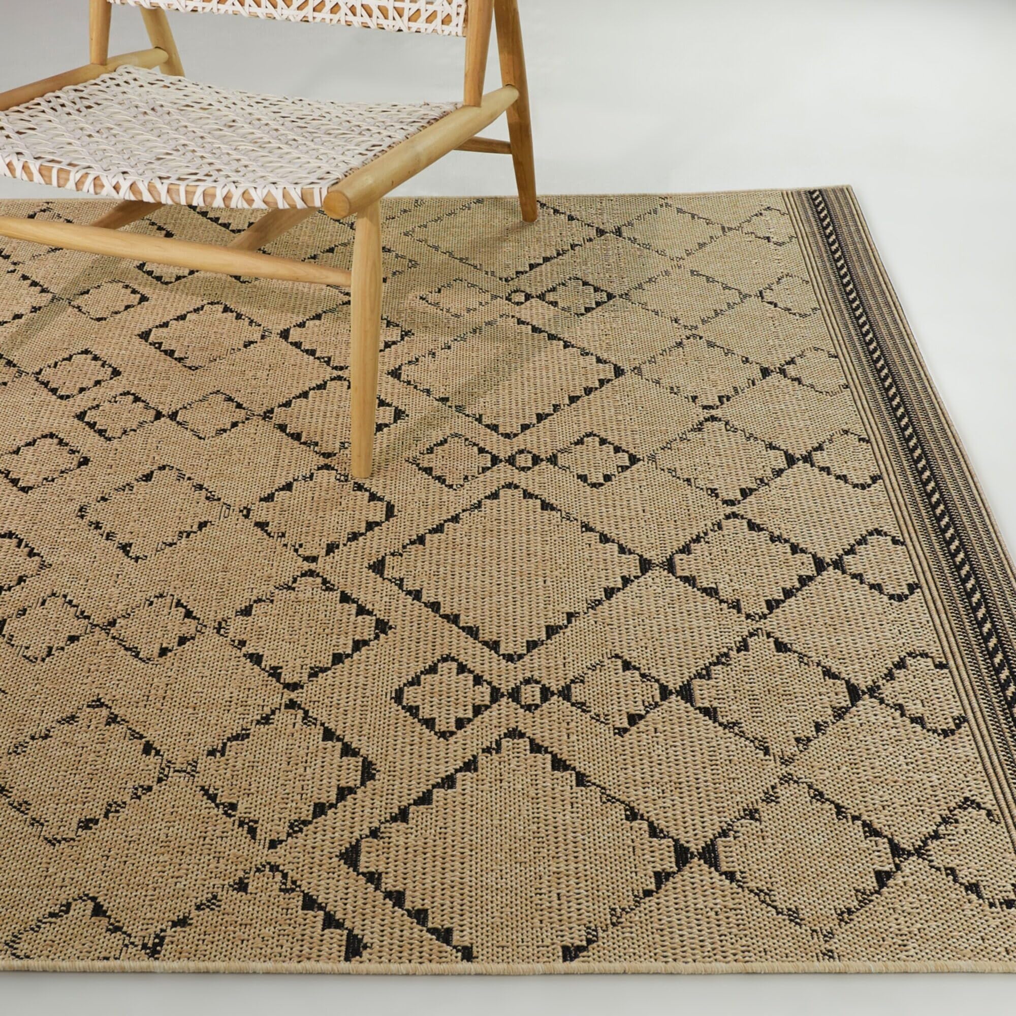 BALTA Mattei Diamond Trellis Indoor/Outdoor Area Rug 5'3" x 7' - Brown/Black