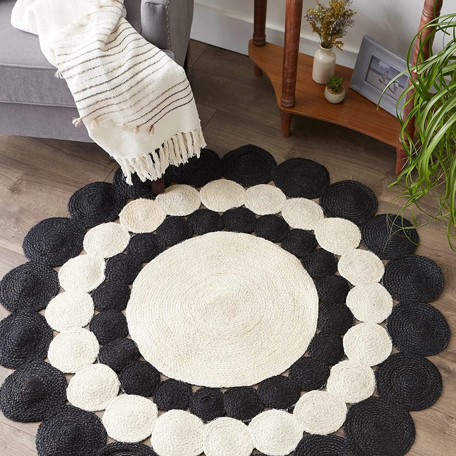 THE PIKKU INTERNATIONAL - Rug Round Jute Hand Woven Circle Design Area Rug White and Black Color Carpet (11 X 11 Feet)