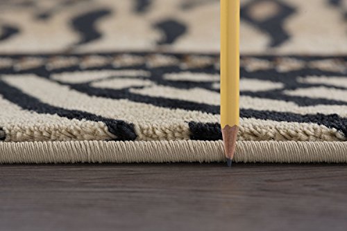 Savannah Contemporary Animal Beige Rectangle Area Rug, 8' x 10'