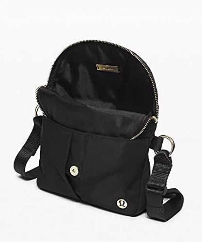 Lululemon All Night Festival Bag 5 L (Black/Gold)