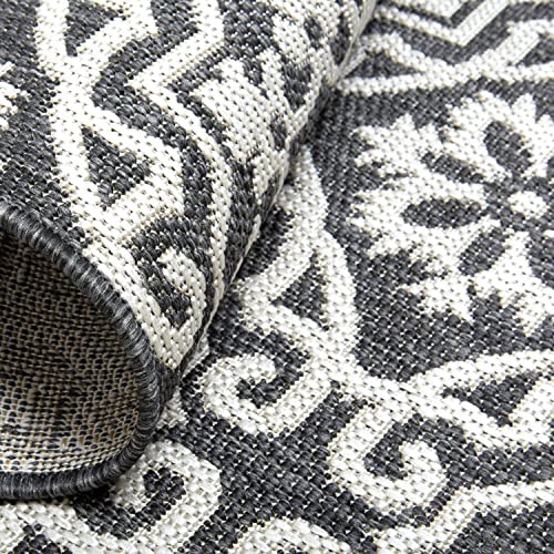 Nicole Miller New York Patio Country Danica Transitional Geometric Indoor/Outdoor Area Rug, Black/Grey, 1'9"x2'11"