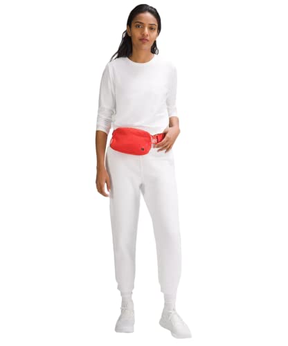 Lululemon Athletica Everywhere Belt Bag 1L, (Solar Orange/White)