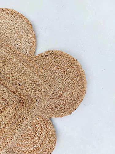 Gautam International Scalloped Natural Jute Area Rug, Natural Color (8'X10')