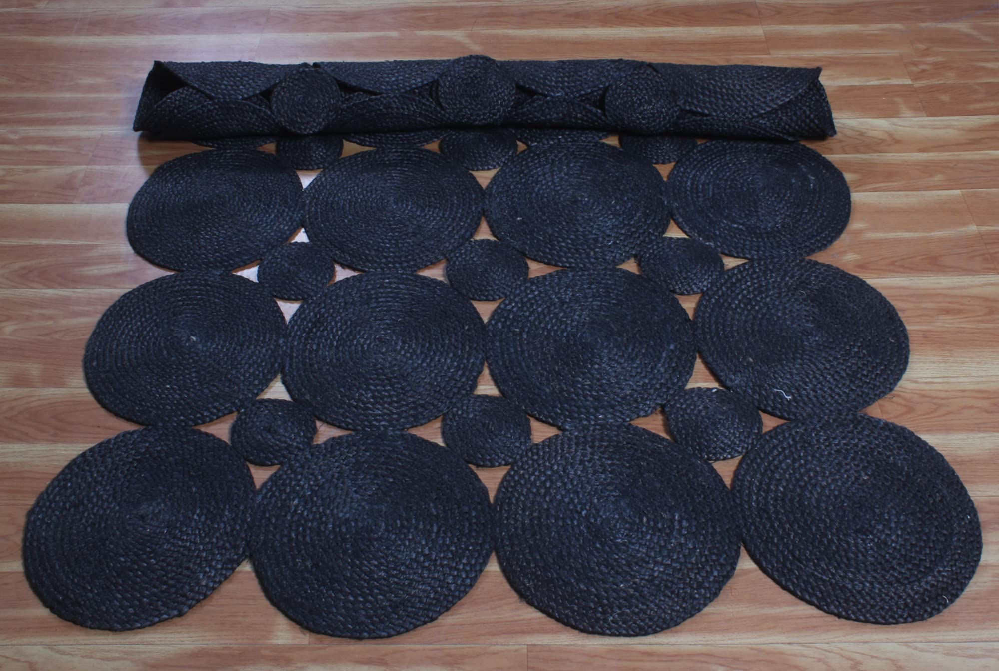 Braided Scalloped Area Rug, Natural Jute Kilim Rugs - 10x8 Ft Medium Flatweave Woven Carpet Dhurrie for Indoor Use Like Living Room Kitchen Entryway Dining Room Bedroom (Black)