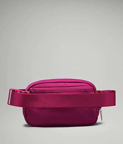 Lululemon Athletica Everywhere Belt Bag Wild Berry