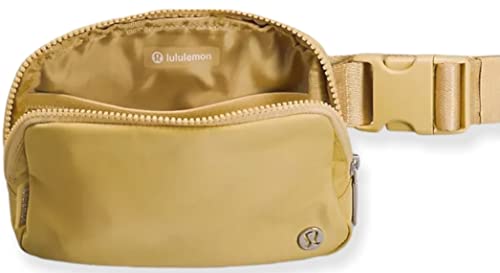 Lululemon Everywhere Belt Bag 1L (Highlight Yellow)