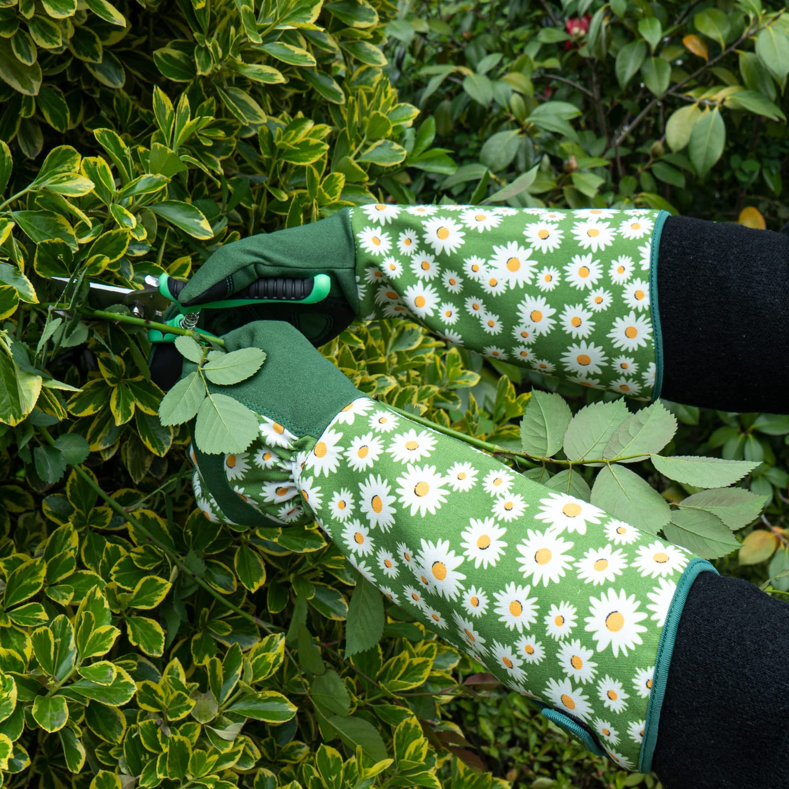 PHIRAH Gardening Gloves for Women Rose Pruning Thorn Proof Breathable Touchscreen Garden Gloves Long Forearm Protection Gauntlet Adjustable Flexible Working Gloves(Green, XL)