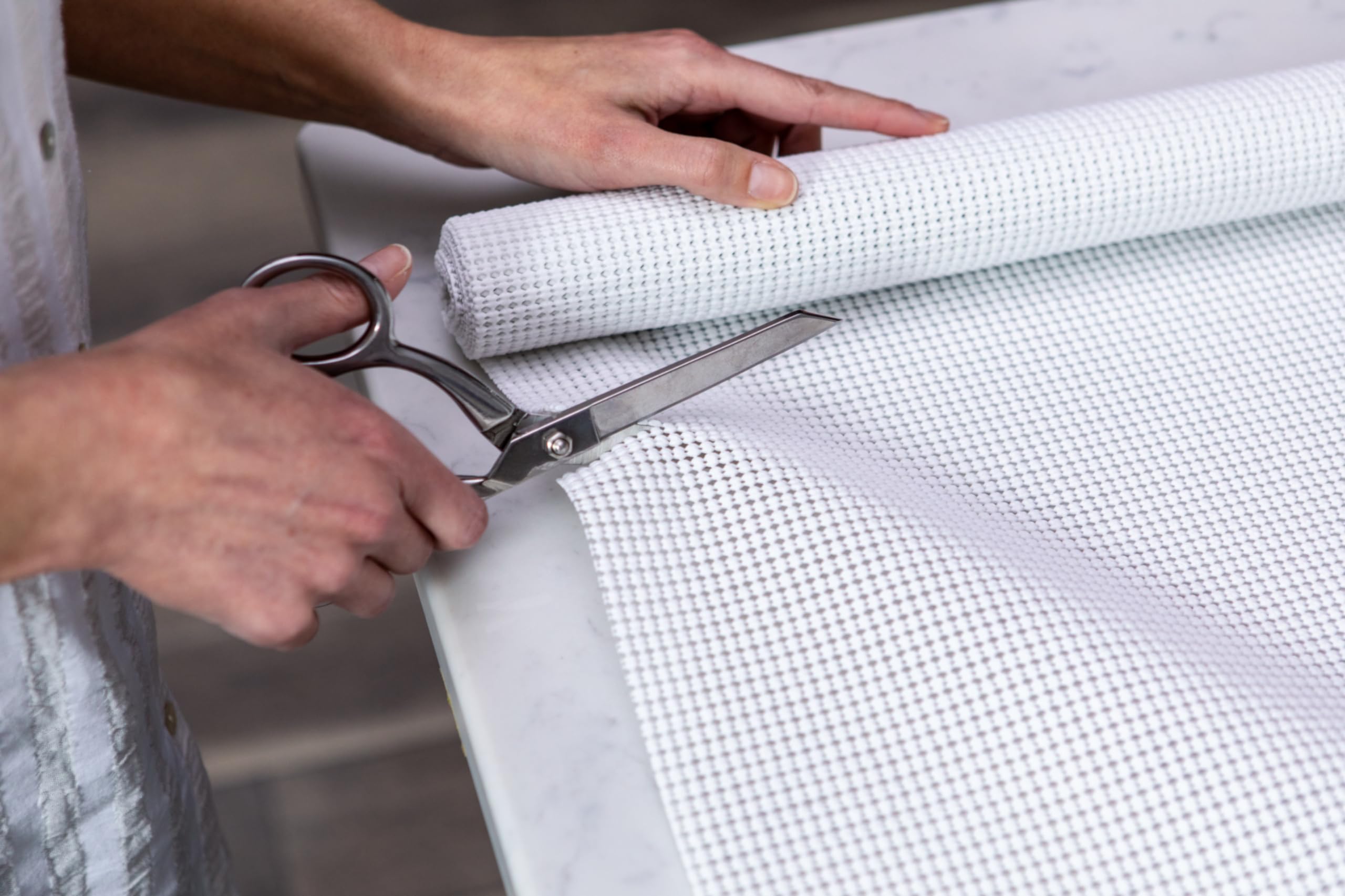 Duck Brand Select Grip EasyLiner Shelf and Drawer Liner, Non-Adhesive, 20-Inch x 24-Feet, Non-Adhesive, White, 281877