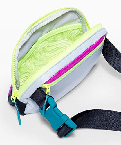 Lululemon Everywhere Belt Bag 1L (Highlight Purple/Vapor/Intense Teal)