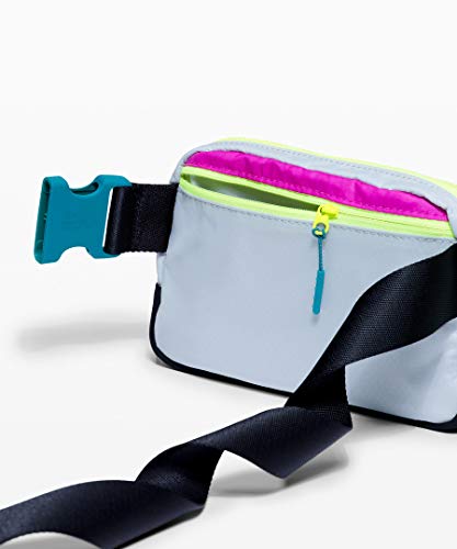 Lululemon Everywhere Belt Bag 1L (Highlight Purple/Vapor/Intense Teal)