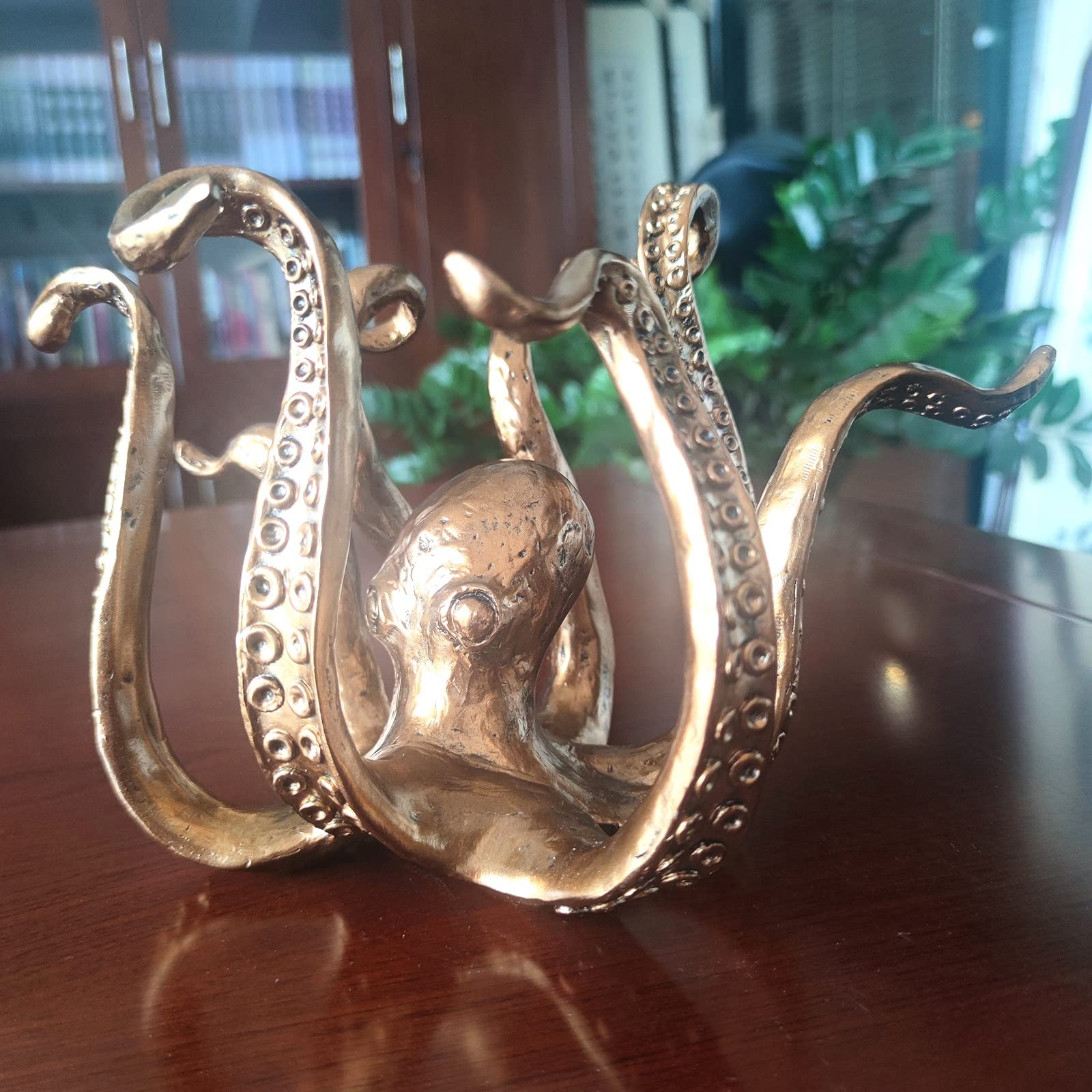 dytcfly Octopus Mug Holder for Home Decor, Upgrade Anti-Drop ccoffee Cup Holder for countertop,Retro Style Gold Resin Octopus Cup Holder, Octopus Statue Accessories for Kitchen Restaurant Coffee bar