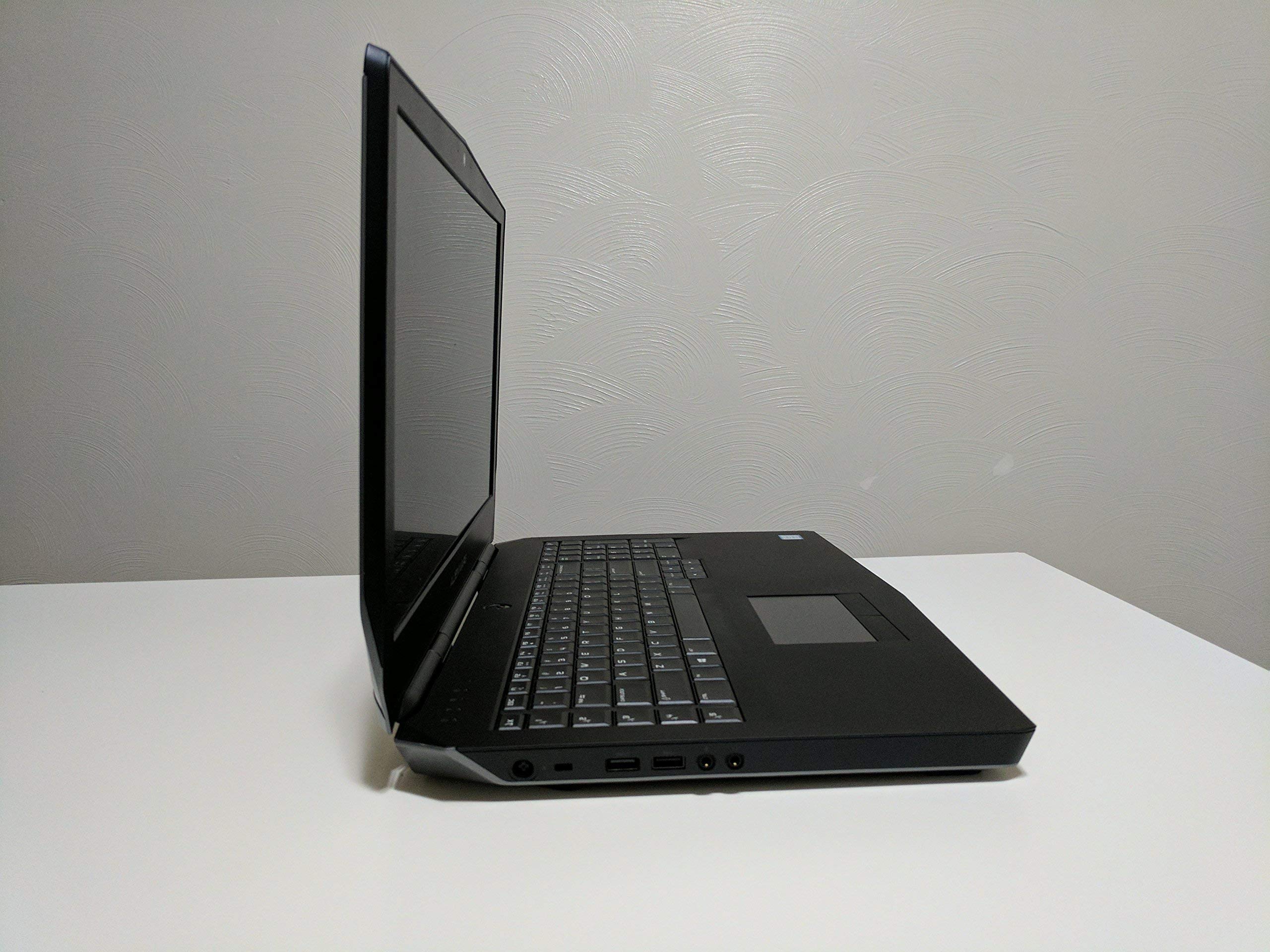 Alienware 17 R3 i7-6820HK,UHD 4K IGZO,GTX 980M 8GB DDR5,32GB RAM,256GB PCIE SSD+1TB HDD,Windows 10