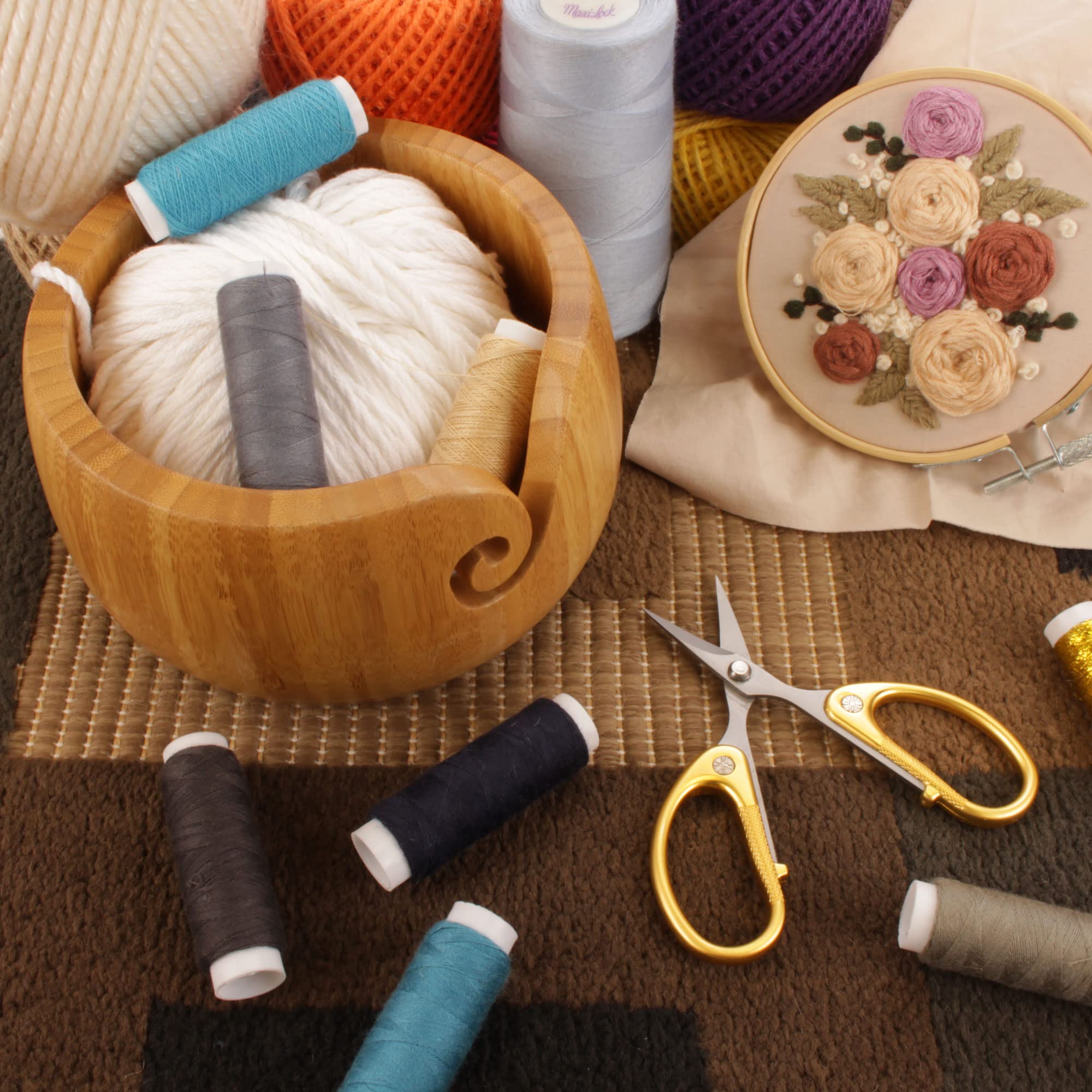 JubileeYarn Bamboo Yarn Bowl with Removable Lid + Embroidery Scissors Combo - Carbonized Brown Bowl