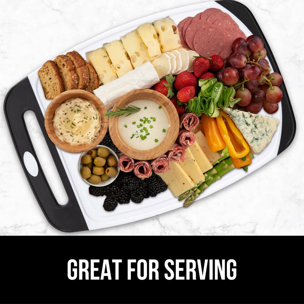 Gorilla Grip Durable Kitchen Cutting Board Set of 3, BPA Free, Reversible Use, Easy Grip Rubber Handles, Deep Juice Grooves, Large Food Chopping Boards, Dishwasher Safe, Chop Meat, Veggies, Black