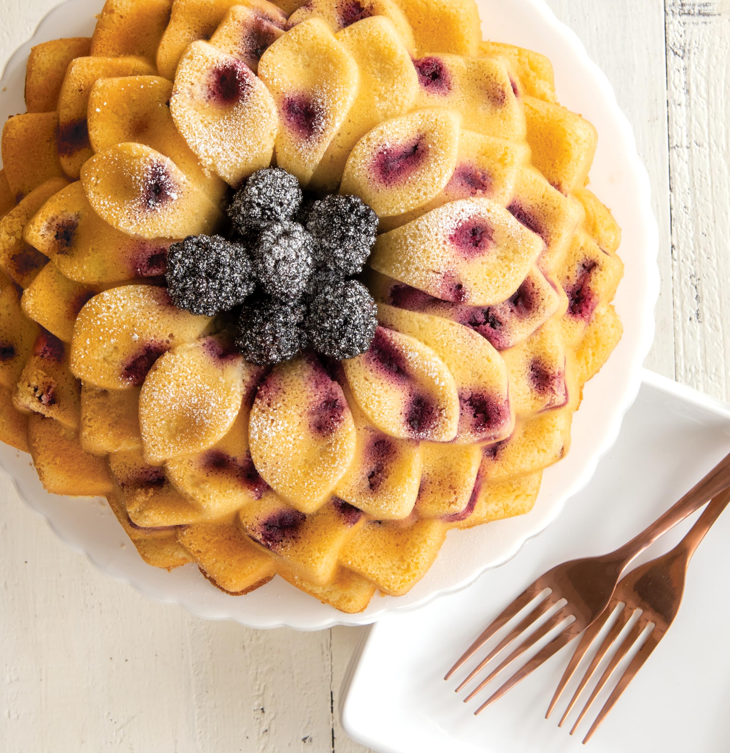 Nordic Ware Blossom Bundt Pan ,Toffee